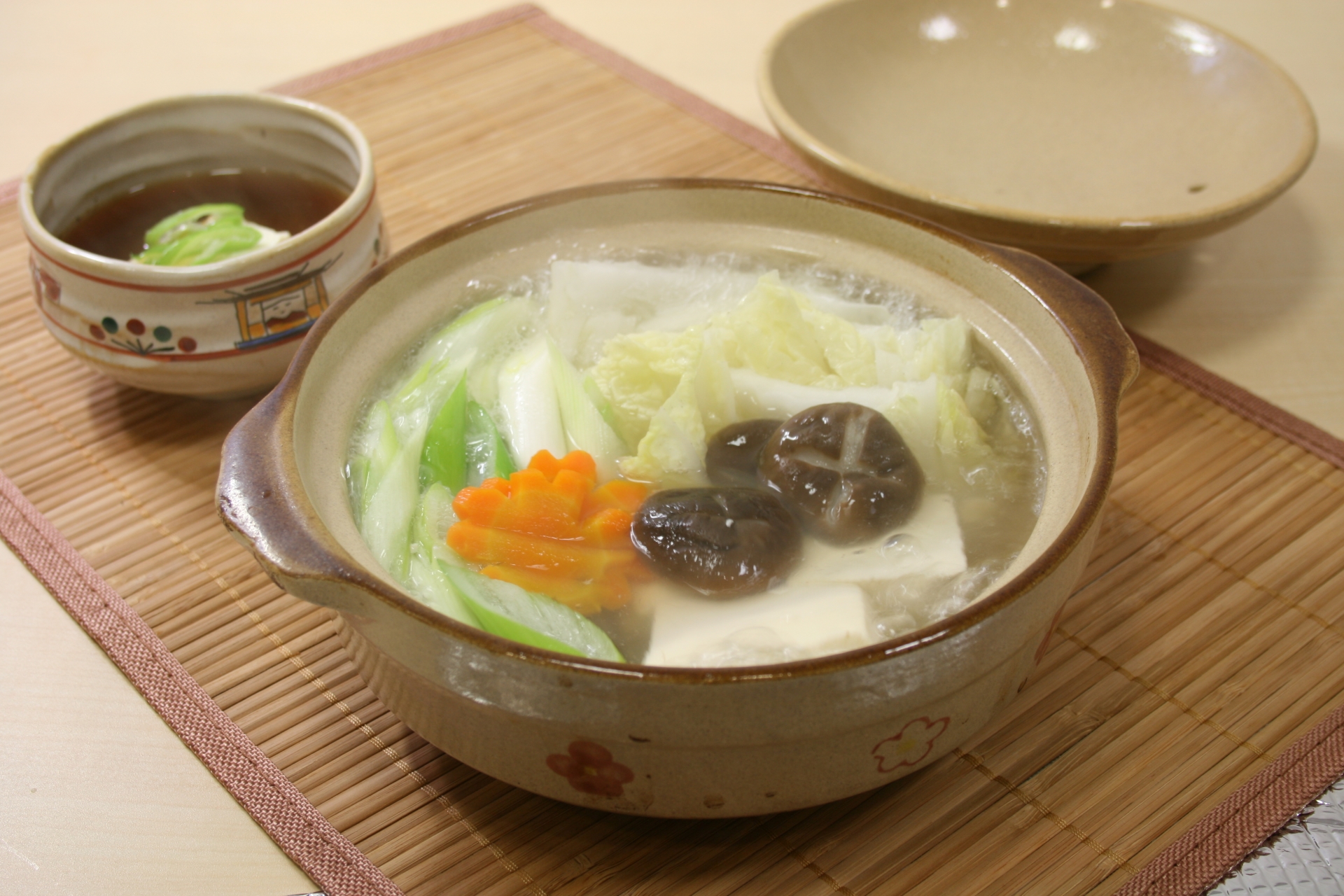 4 Japanese Useful Kitchenware: Tamagoyaki Pan, Donabe, and More ...